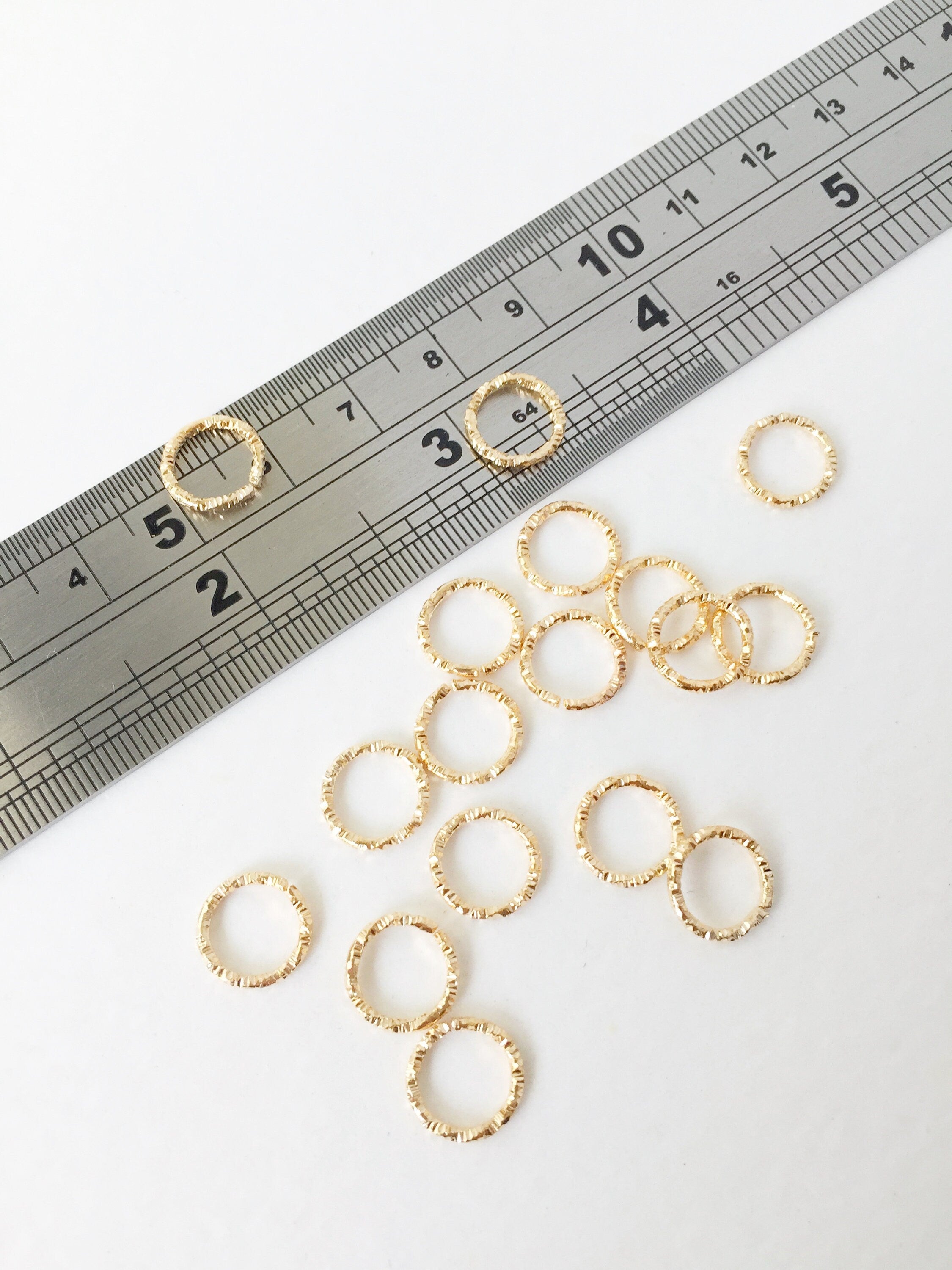 40 x Textured Gold Hoop Connectors, 10mm (1707G)